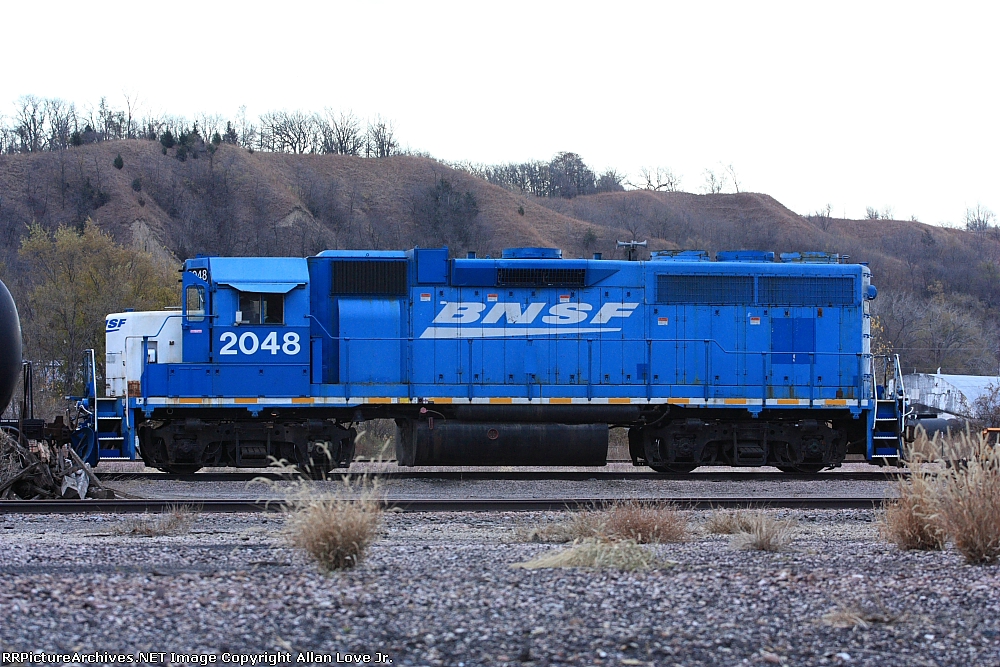 BNSF 2048